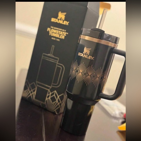 Stanley | Dining | Deco Collection Quencher H2 Flowstate Tumbler 40 Oz ...